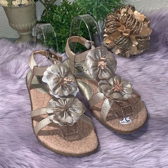 boc | Shoes | Boc Gold Tone Leather Sandals Wflower Detail | Poshmark